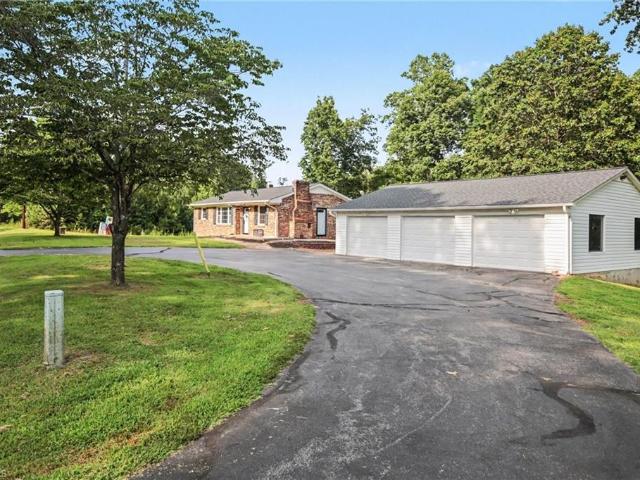 856 Lovelace Road