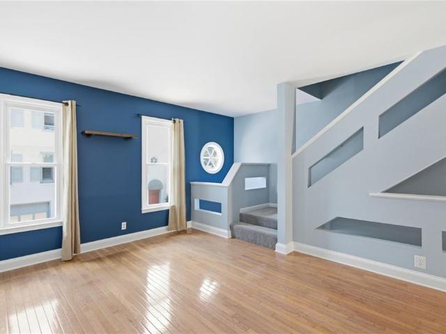 856 Saint Charles Avenue NE 8