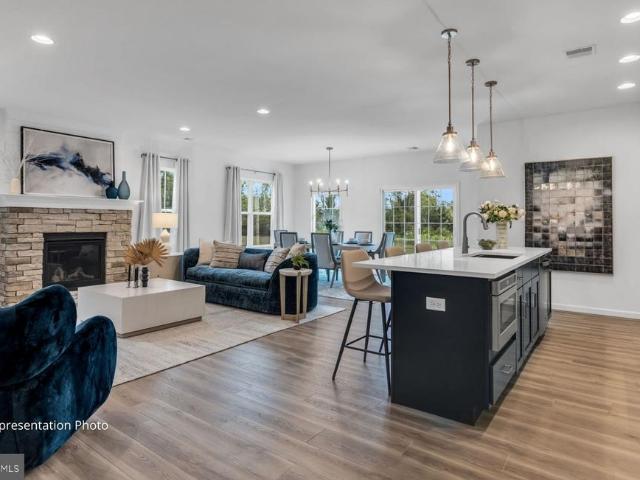 856 Shadowbrooke Drive