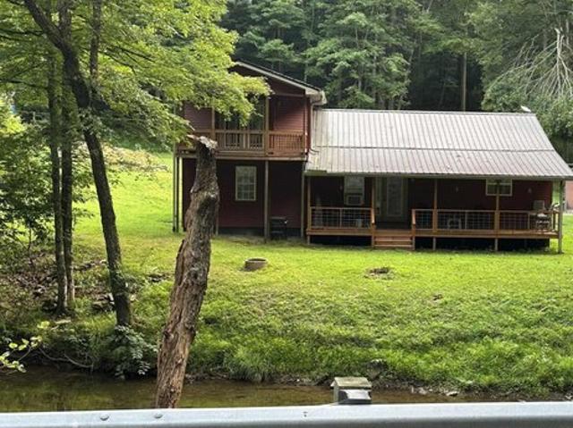 856 Removal Rd, Diana, WV 26217