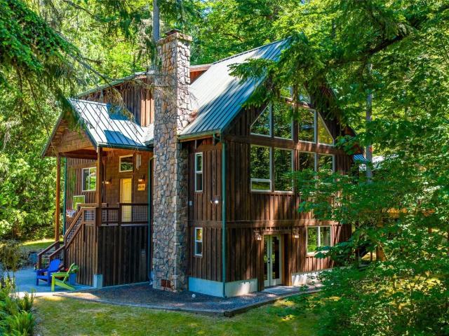 8574 Mount Baker Highway