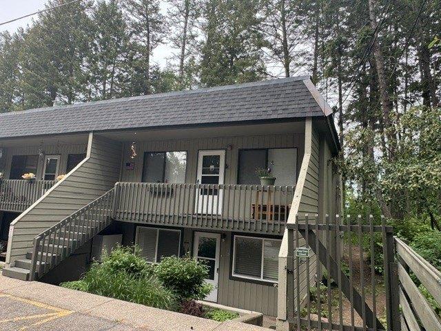 8575 MT Highway 35 Apt 16, Bigfork, MT 59911