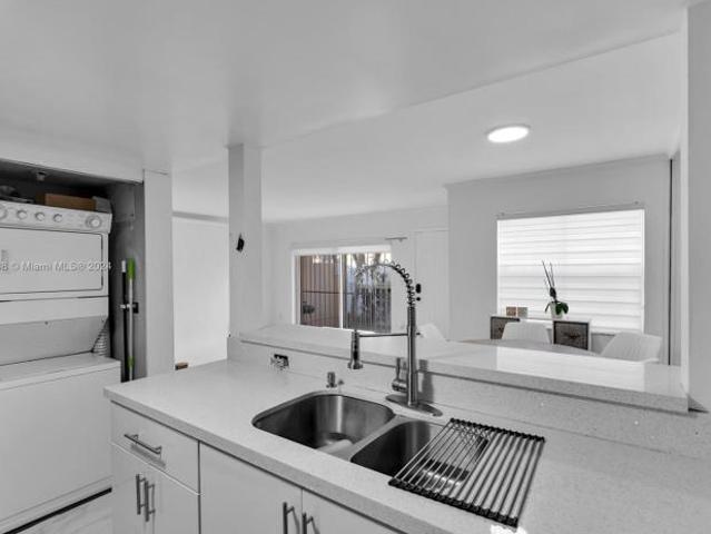8575 NW 5th Terrace #1504, Miami, FL 33126