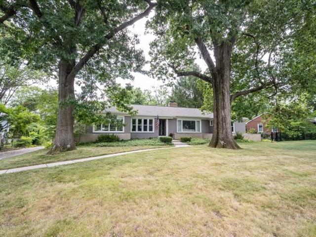 8575 N Pennsylvania St, Indianapolis, IN 46240