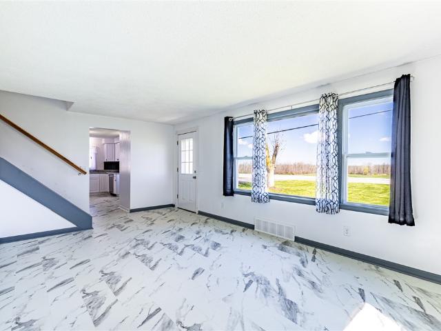 8575 W Ridge Road