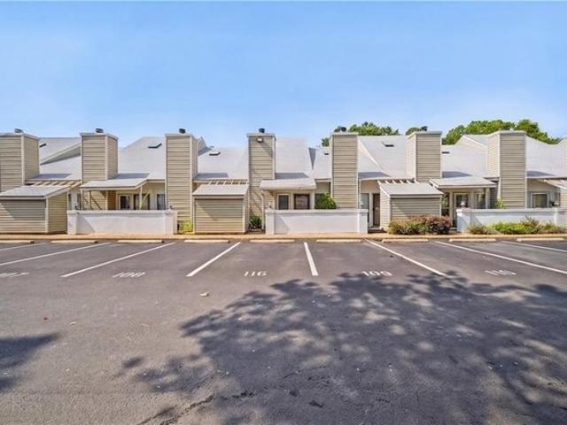 8576 Chesapeake Blvd Apt 108, Norfolk, VA 23503