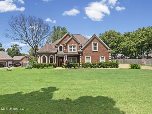 8576 Saddlecreek Dr, Olive Branch, MS 38654