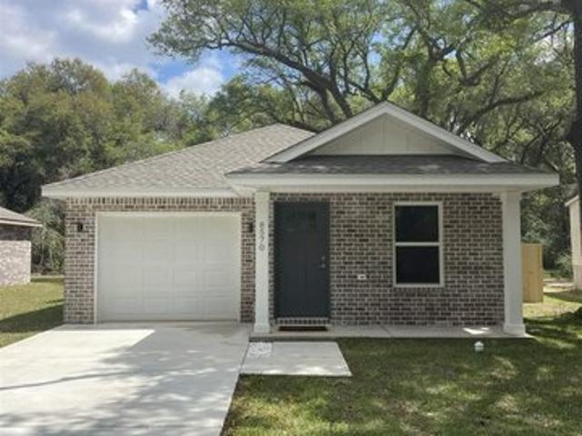 8570 Argo Dr, Pensacola, FL 32514