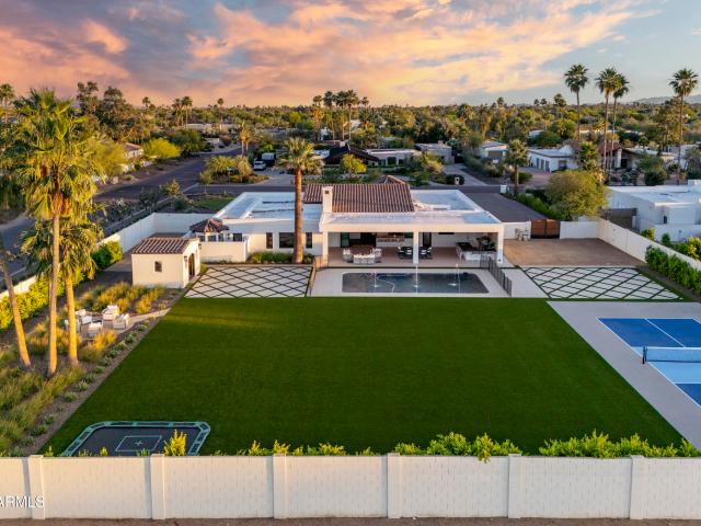 8570 e pepper tree lane