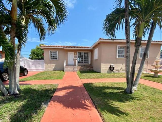 8571 29th St SW, Miami, FL 33155