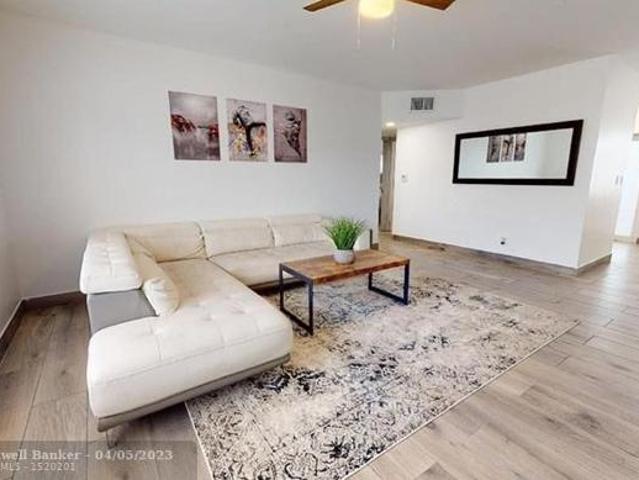 857 81st St #4, Miami Beach, FL 33141