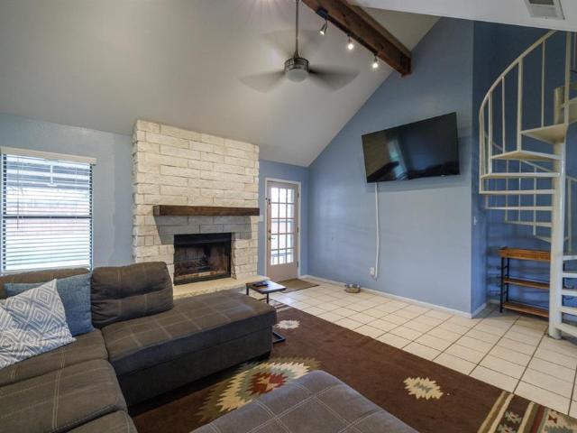 857 Chanticleers Lane