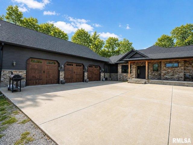 857 Ariel View Rd, De Soto, IL 62924