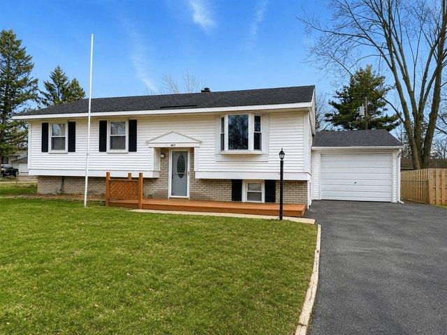857 Glenn Ct, Wolverine Lake, MI 48390