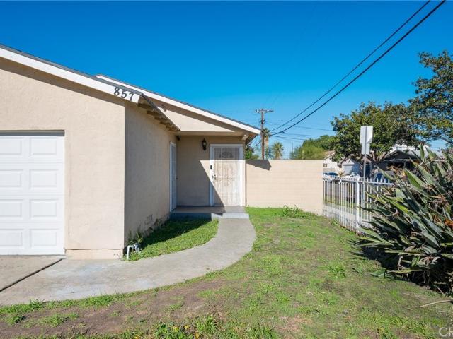 857 E 109th St, Los Angeles, CA 90059 | MLS #SB25268