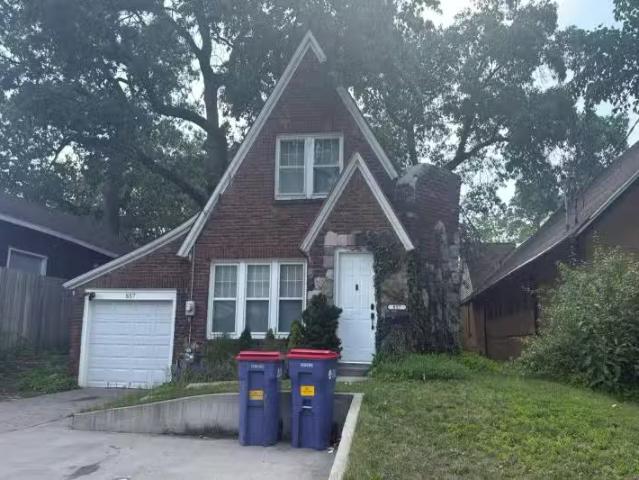 857 Fuller Ave NE, Grand Rapids, MI 49503