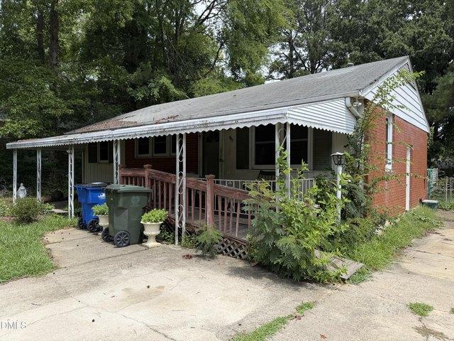 857 Newcombe Rd, Raleigh, NC 27610