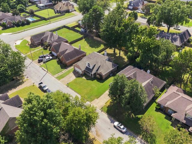 857 paradise dr