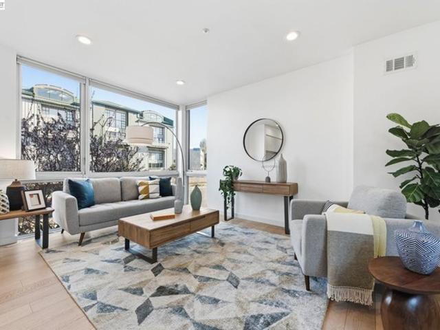 857 W Grand Ave, Oakland, CA 94607
