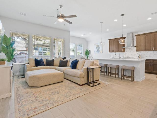 857 Whitetail Dr