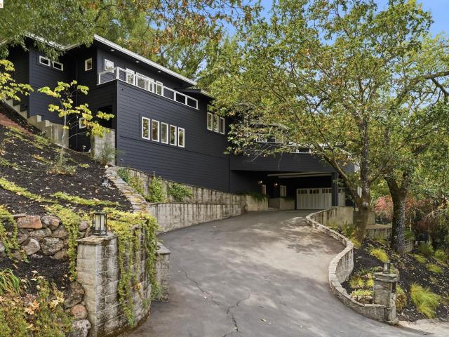 857A Mountain View Drive