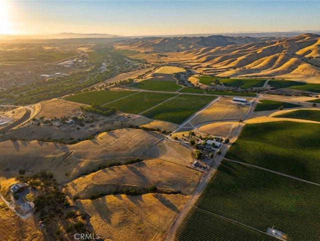 8585 Cross Canyons Rd, San Miguel, CA 93451