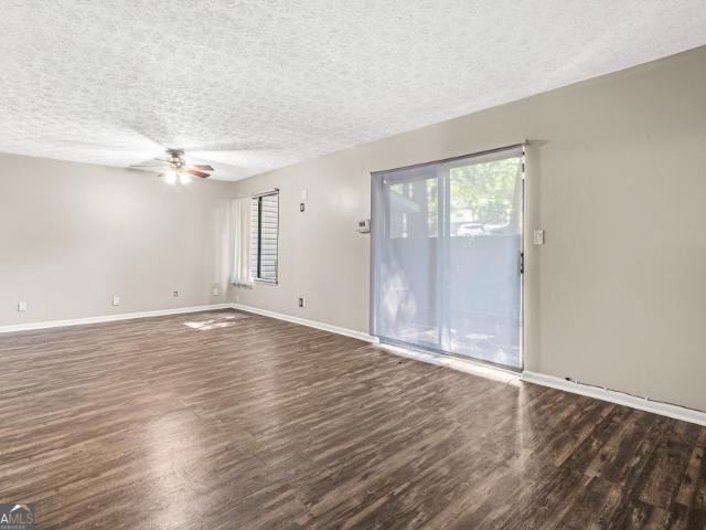 8586 Creekwood Way