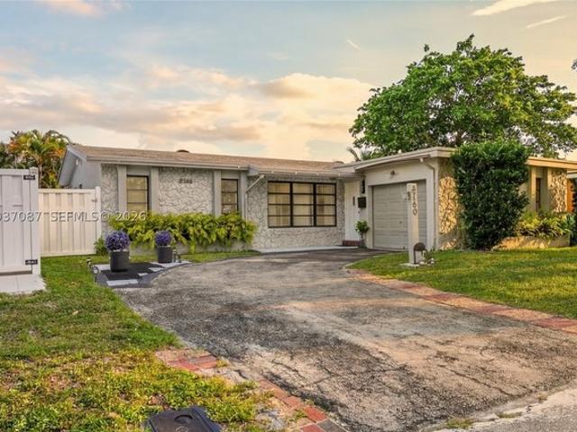 8580 NW 20th Ct, Sunrise, FL 33322