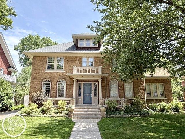 858 Bedford Rd, Grosse Pointe Park, MI 48230