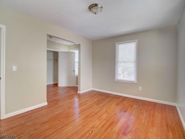 858 Lyons Ave