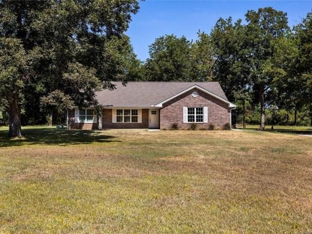 858 N 4243 Rd, Hugo, OK 74743