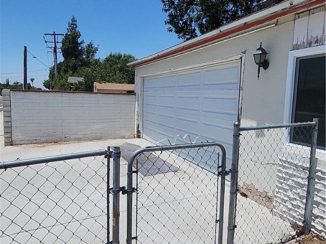 858 S Riverside