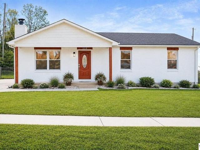 858 Shelby Ave, Radcliff, KY 40160