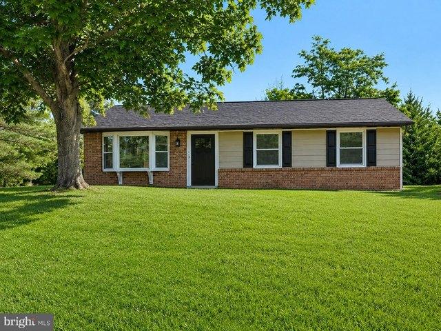 858 Star Ct, Union Bridge, MD 21791