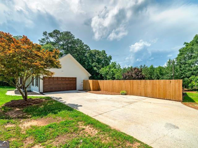 858 Pates Creek Rd, Stockbridge, GA 30281 | MLS #10683 | Compass