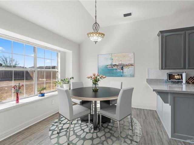 858 Quail Hollow Drive