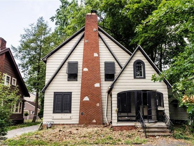 858 Roanoke Rd, Cleveland Heights, OH 44121