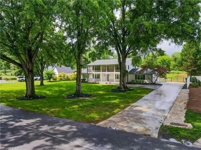858 Riverbend Drive