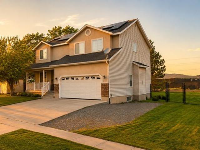 858 W Red Hen Rd N, Saratoga Springs, UT 84045