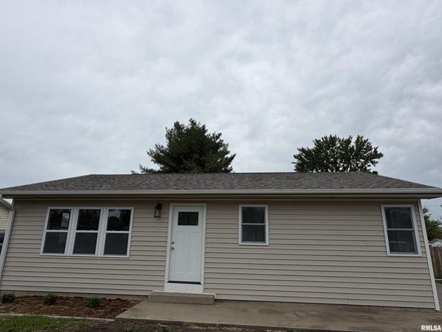 858 W Superior St, Jacksonville, IL 62650