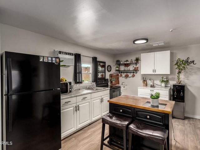 8595 N 71st Ave Lot 18, Glendale, AZ 85301