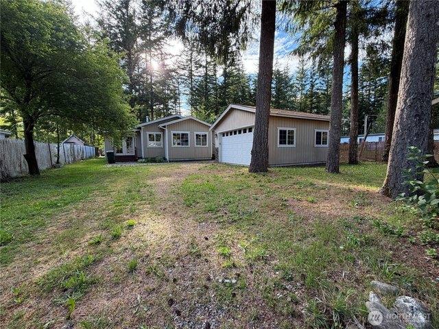 8595 Golden Valley Dr, Maple Falls, WA 98266