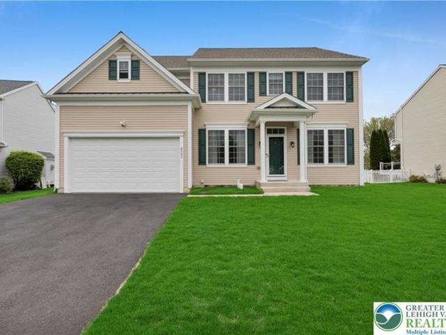 8595 Pathfinder Rd, Upper Macungie Township, PA 18031