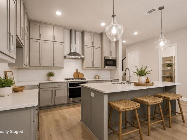 8597 Amethyst Lane