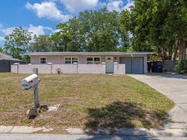 8599 Narcissus Ave, Seminole, FL 33777