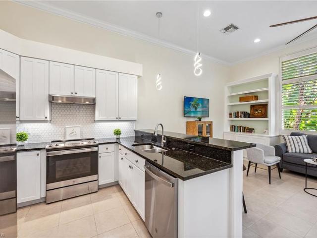 8599 Peppertree Way, Naples, FL 34114 | MLS #226006