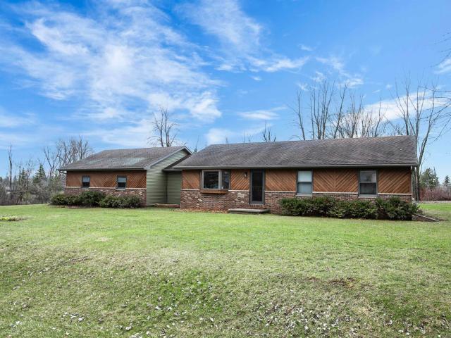 8599 Winncrest Rd, Neenah, WI 54956 | MLS #50323 | Compass