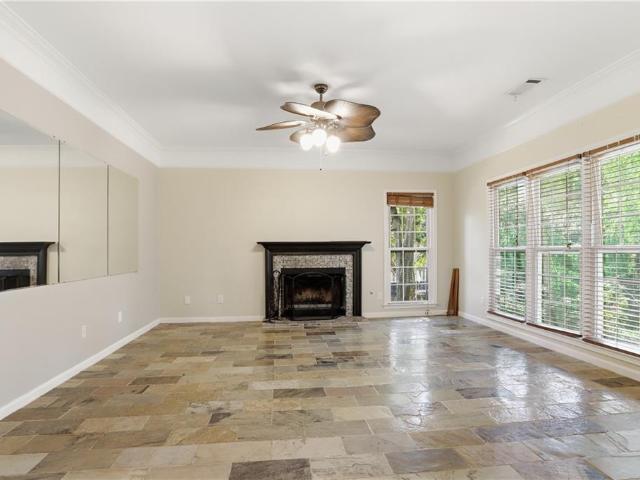8590 River Walk Landing