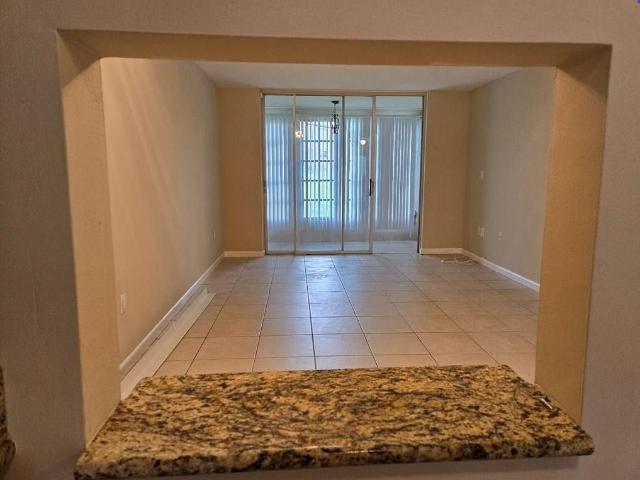 8590 Sunrise Lakes Boulevard Unit 106, Sunrise, US, FL