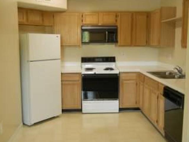 $859 / 1br CALL TODAY*LEASE TODAY*MOVE IN TODAY* Metrowest/Hiawassee map